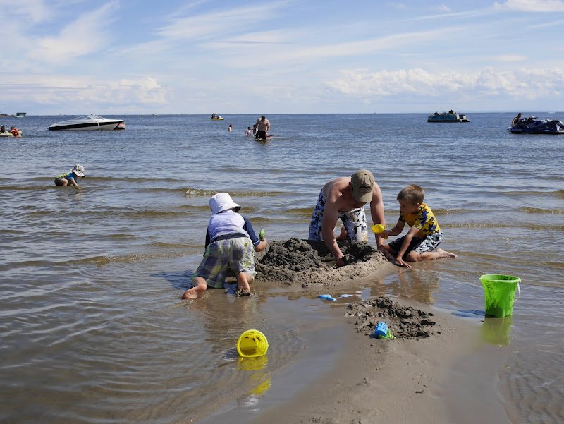Shaw's Point Resort - Backwoods Mama