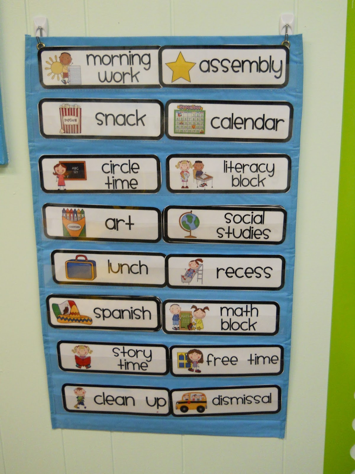 Love to Teach :): More pictures of my 2013 Kindergarten classroom