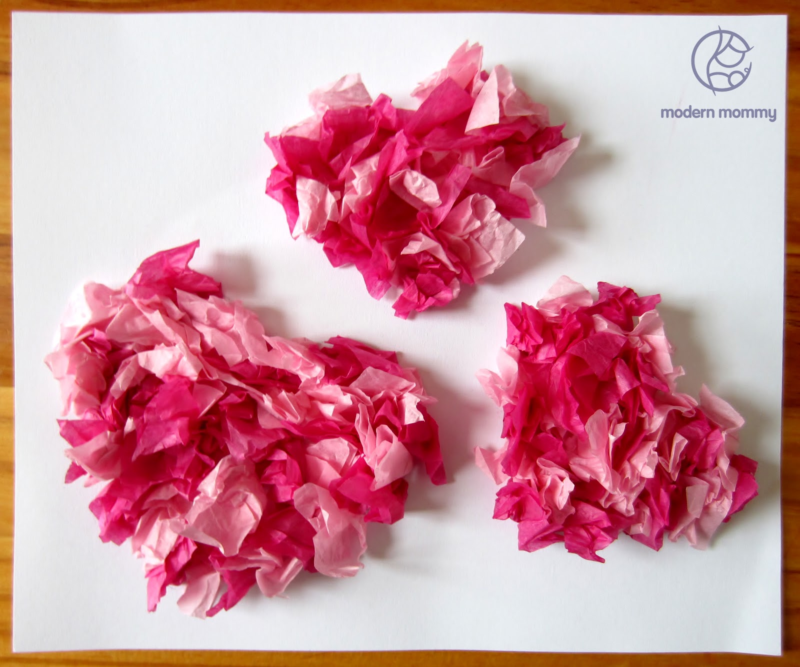 Modern Mommy: Make It Monday: Tissue Paper Heart Valentine