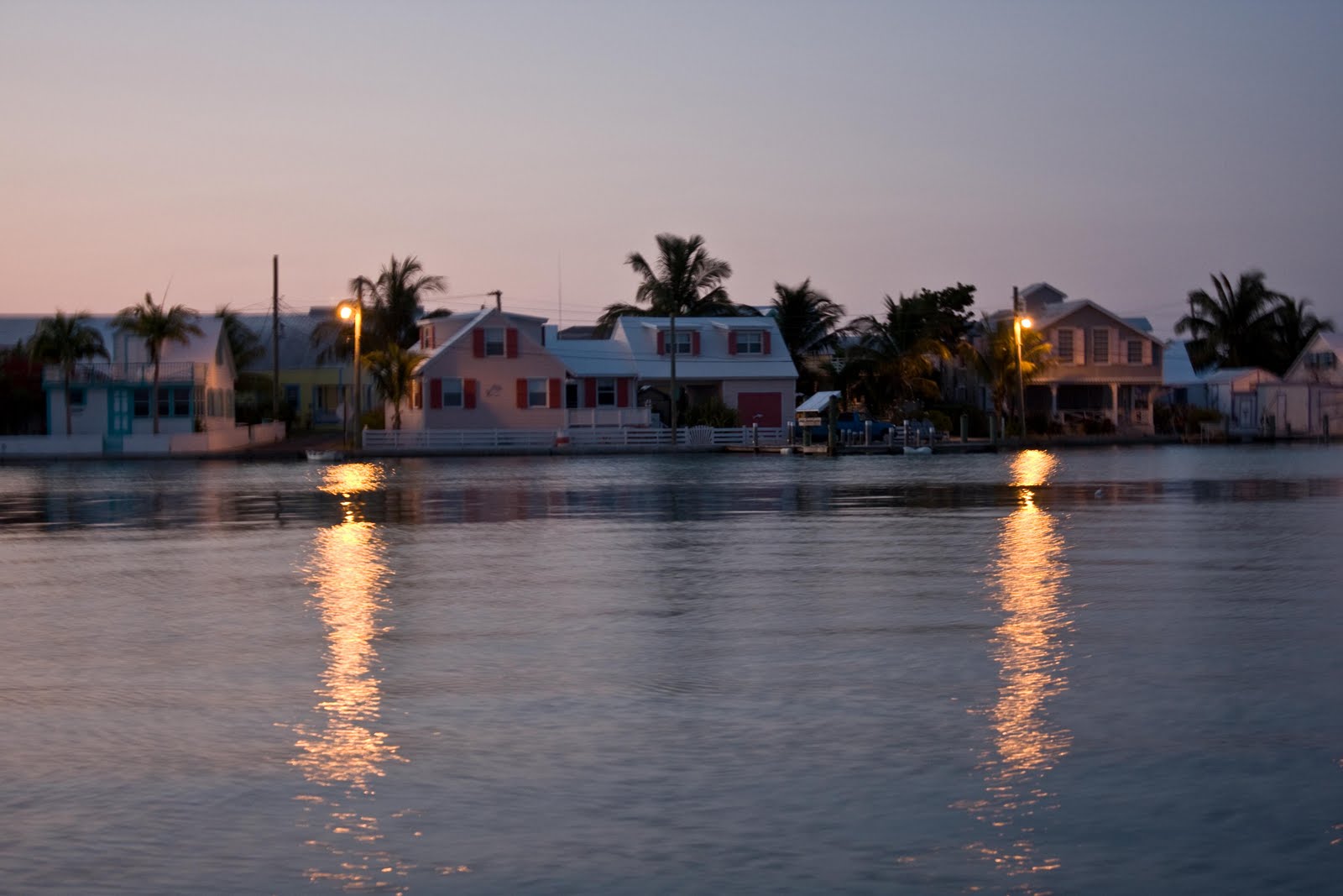 plodding in paradise: SIGHTS OF SPANISH WELLS