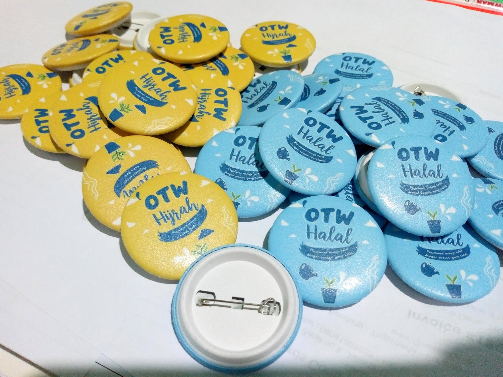 Buat pin murah, cetak pin, bikin pin, buat gantungan kunci, akrilik ...