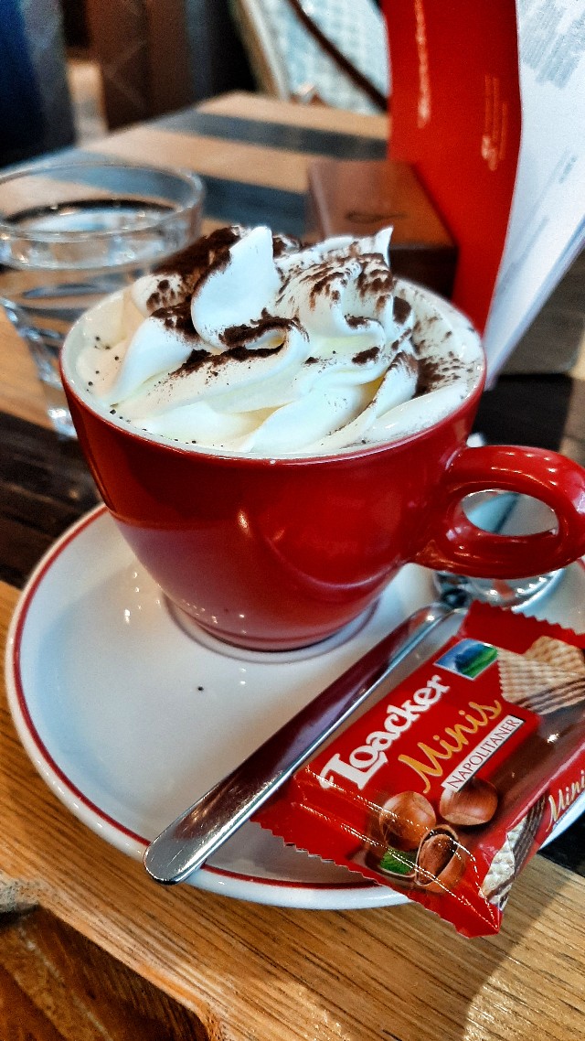 Una visita alla fabbrica della Loacker in Val Pusteria, ecco come ...