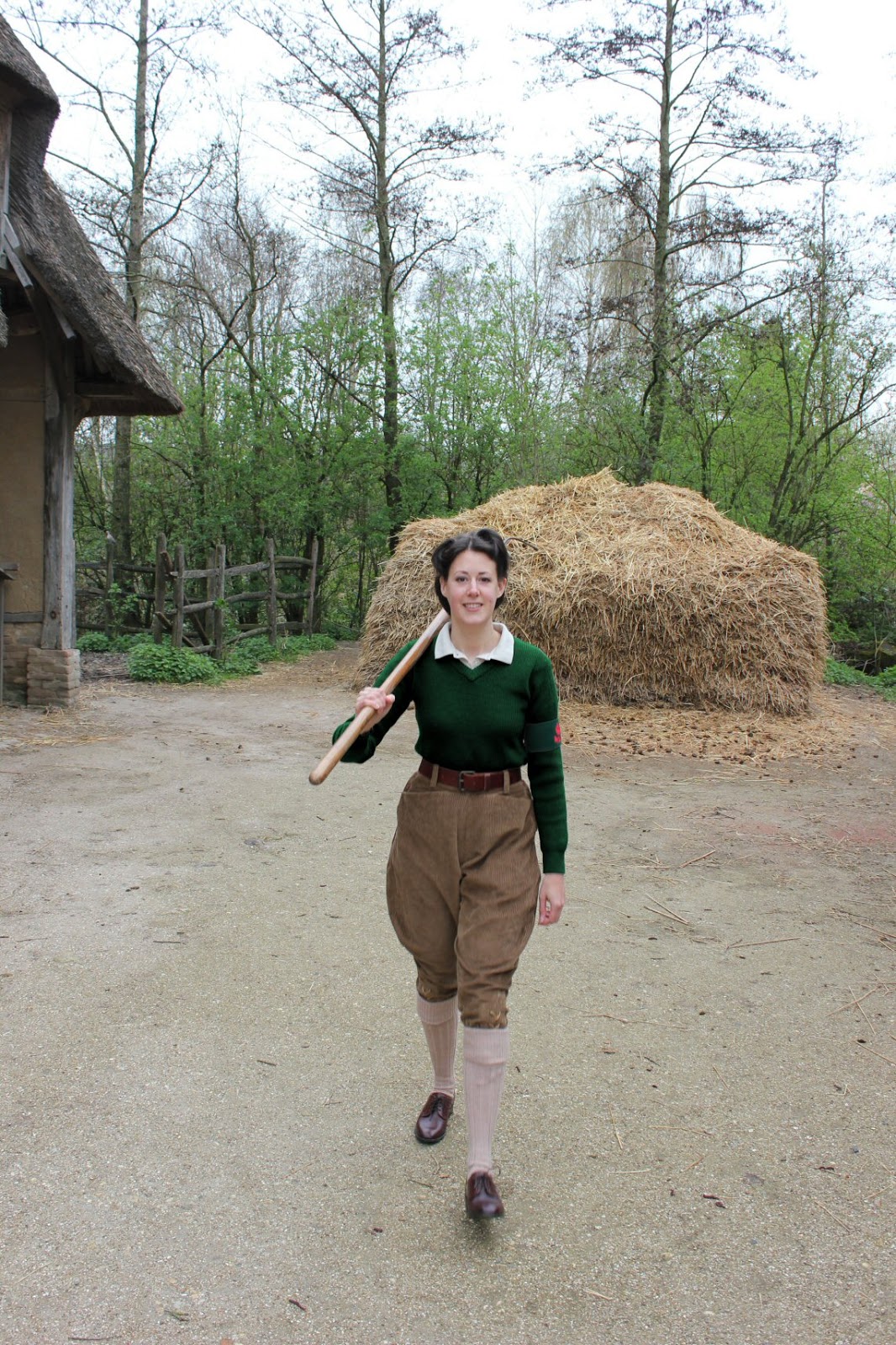 Miss Hendrie's Workbook: Women’s Land Army jumper – and how you can ...