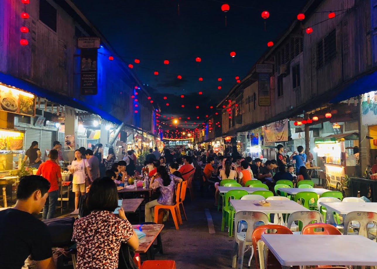 igoiseeishoot: Dining out at Siniawan Night Market