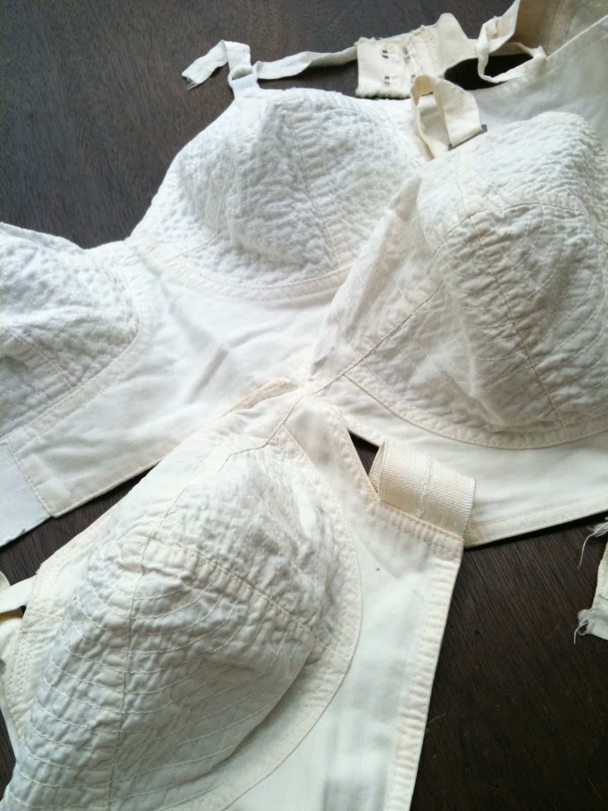 The Corset Channel: Vintage bullet bras - show and tell!