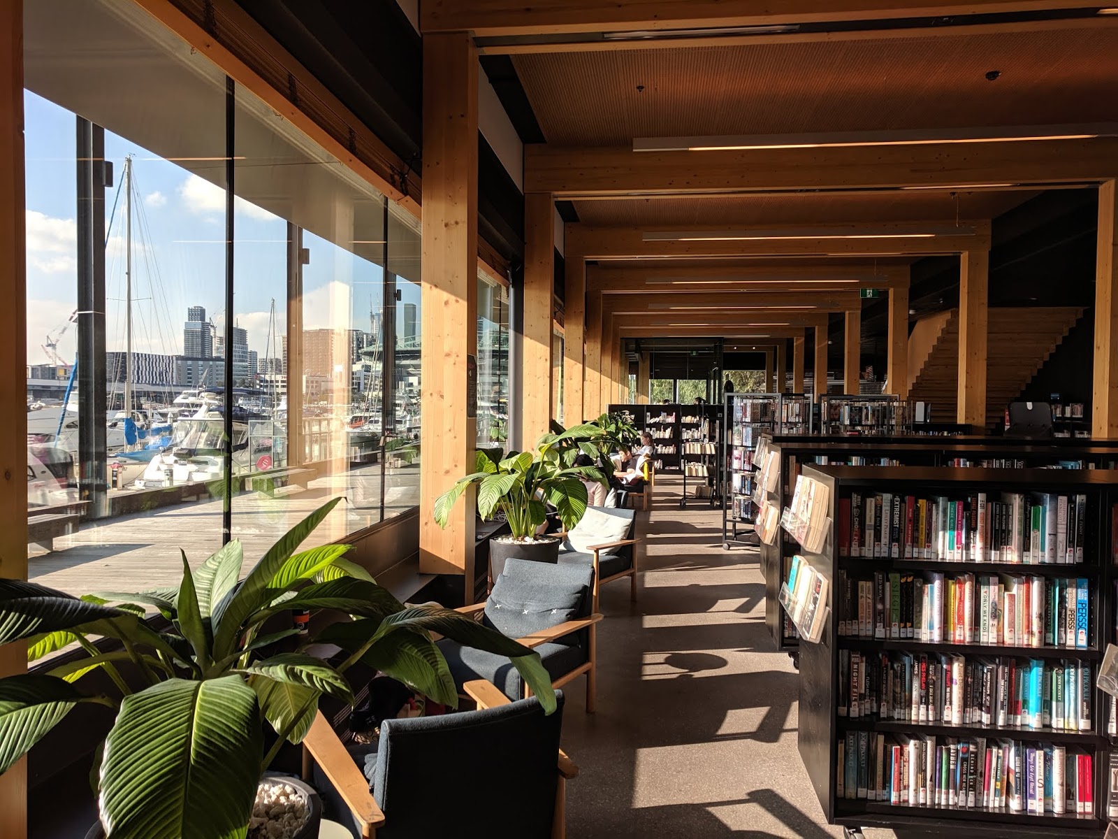 旅乘尋嚐X墨爾本沒錢嘛ㄟ通: (遊記) Library at The Dock 風景極佳的文青圖書館 @ 墨爾本
