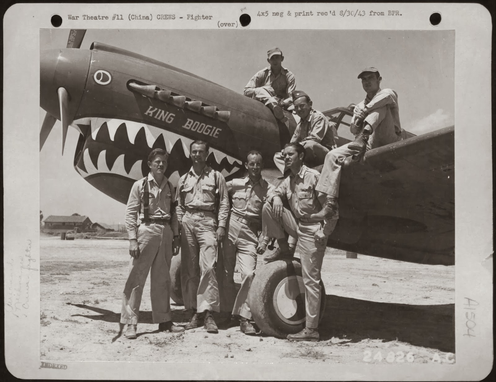 Aircraft Nose Art: Curtis P-40, s/n