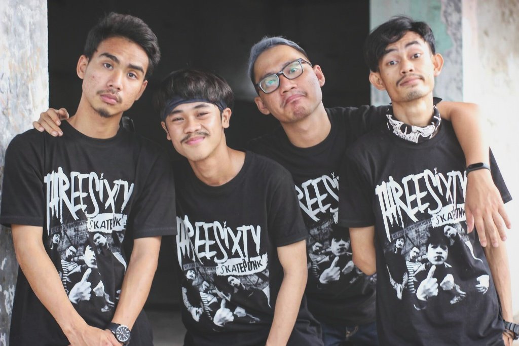 Gudang Lirik-Lirik Lagu | Lirik Lagu Threesixty - Sampai Nanti