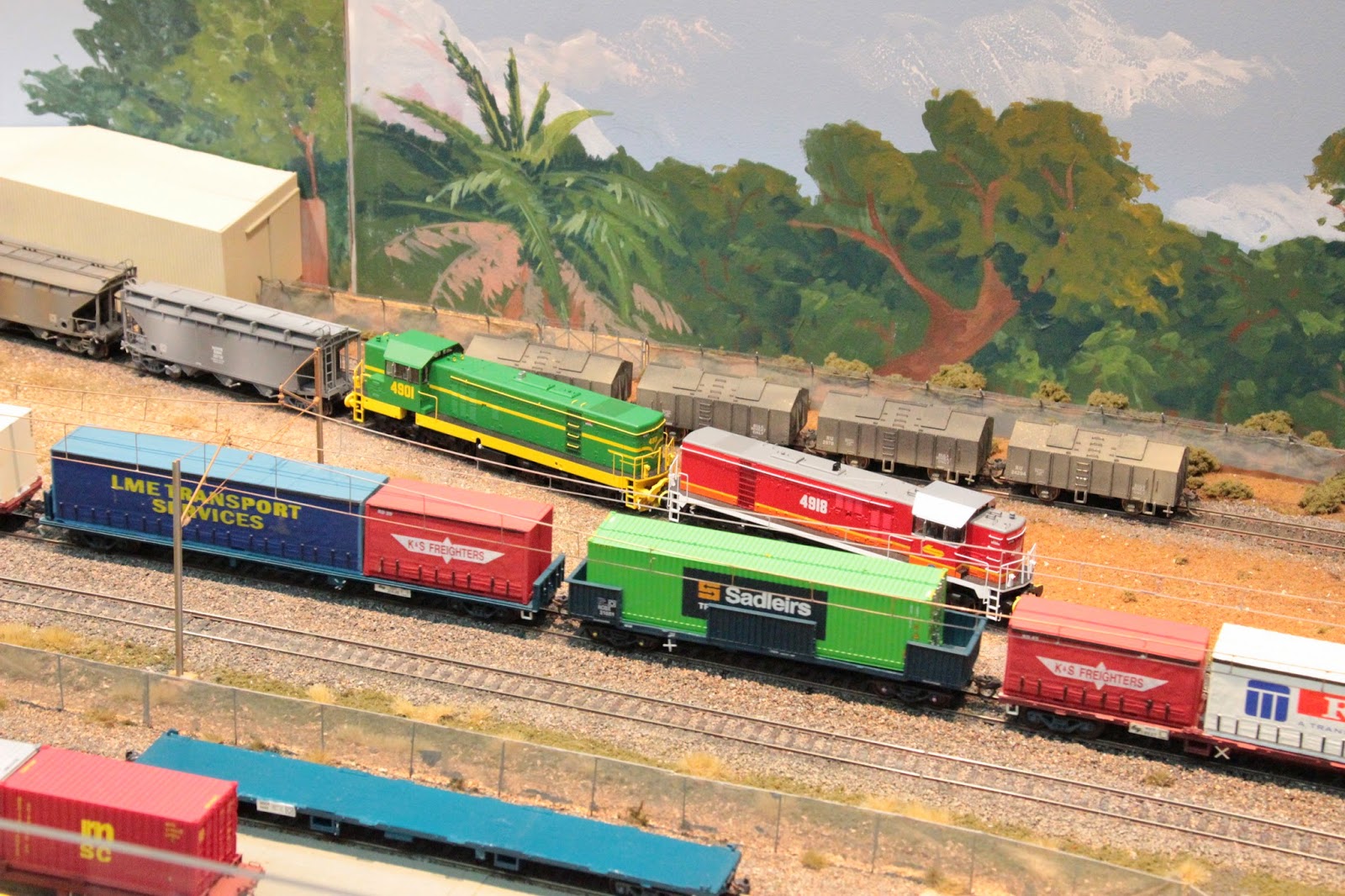 Barcoola: Hobsons Bay model Railway Exhibition 2014 report.