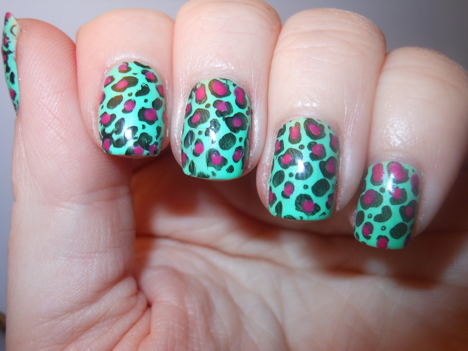 The Polished Momma: Ready for spring! Leopard nails