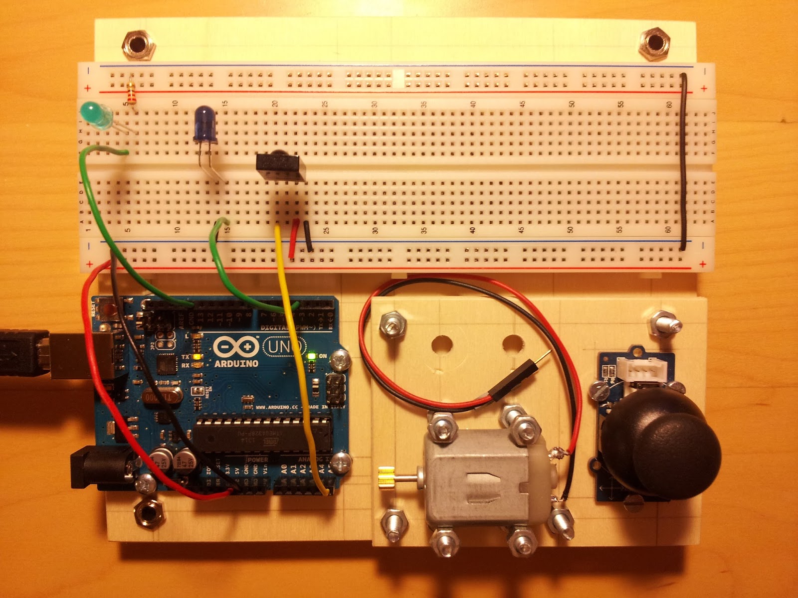 Antonio Vallecillos: Sensor de proximidad por infrarrojos con Arduino