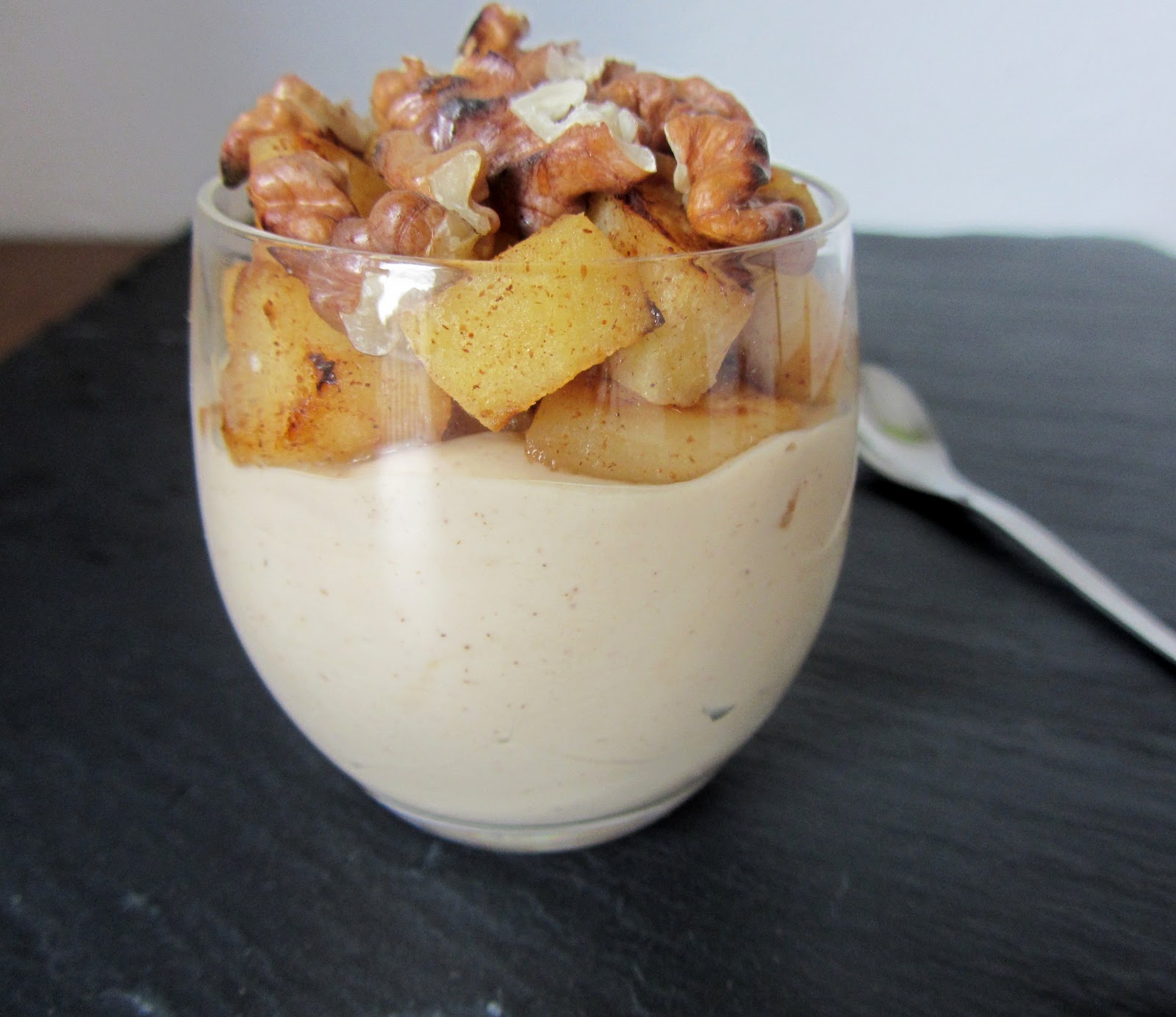 Dans la cuisine de Fanny: Verrines pommes caramel et noix