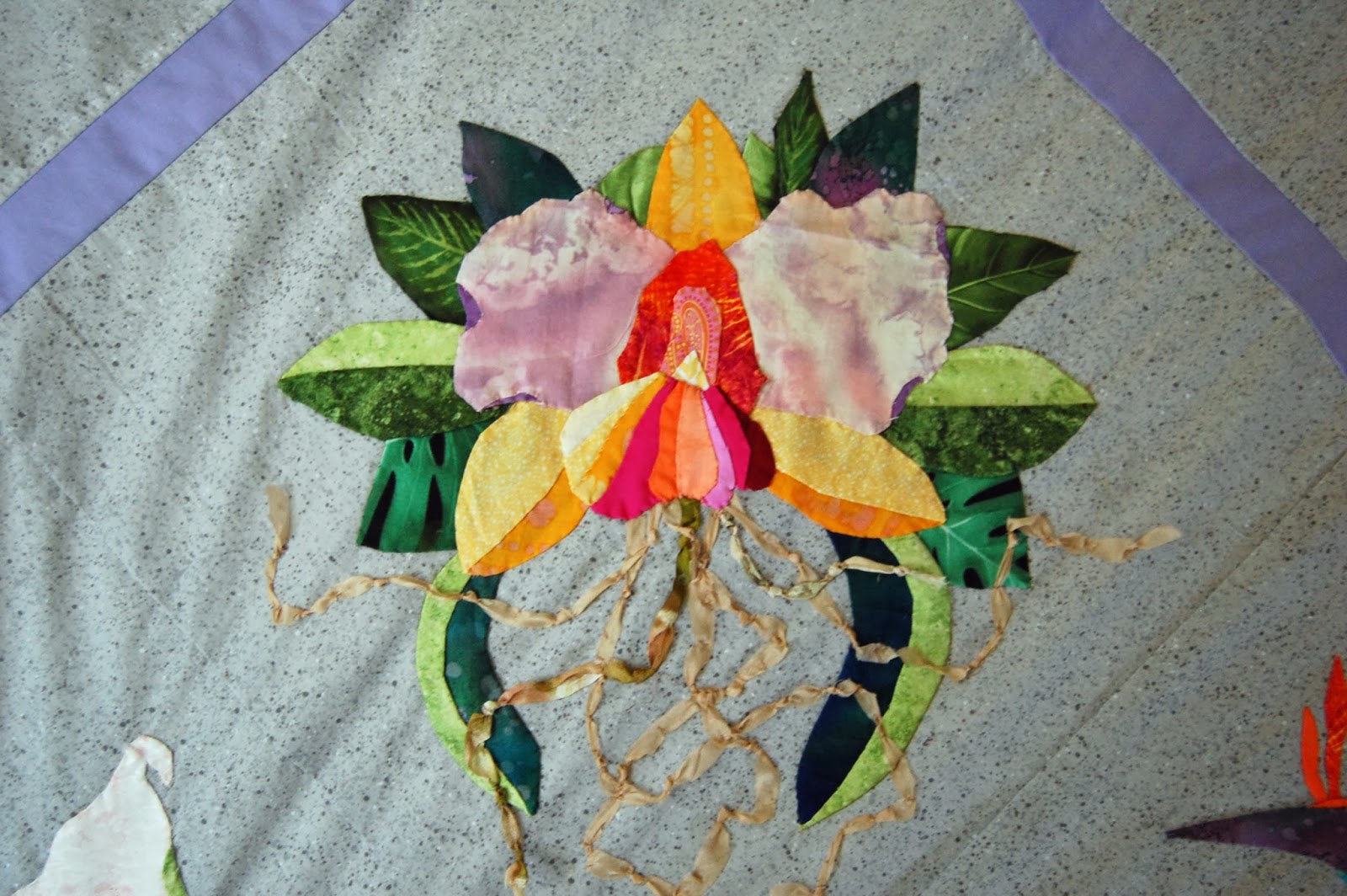 Creative Mischief: Tropical flower applique quilt