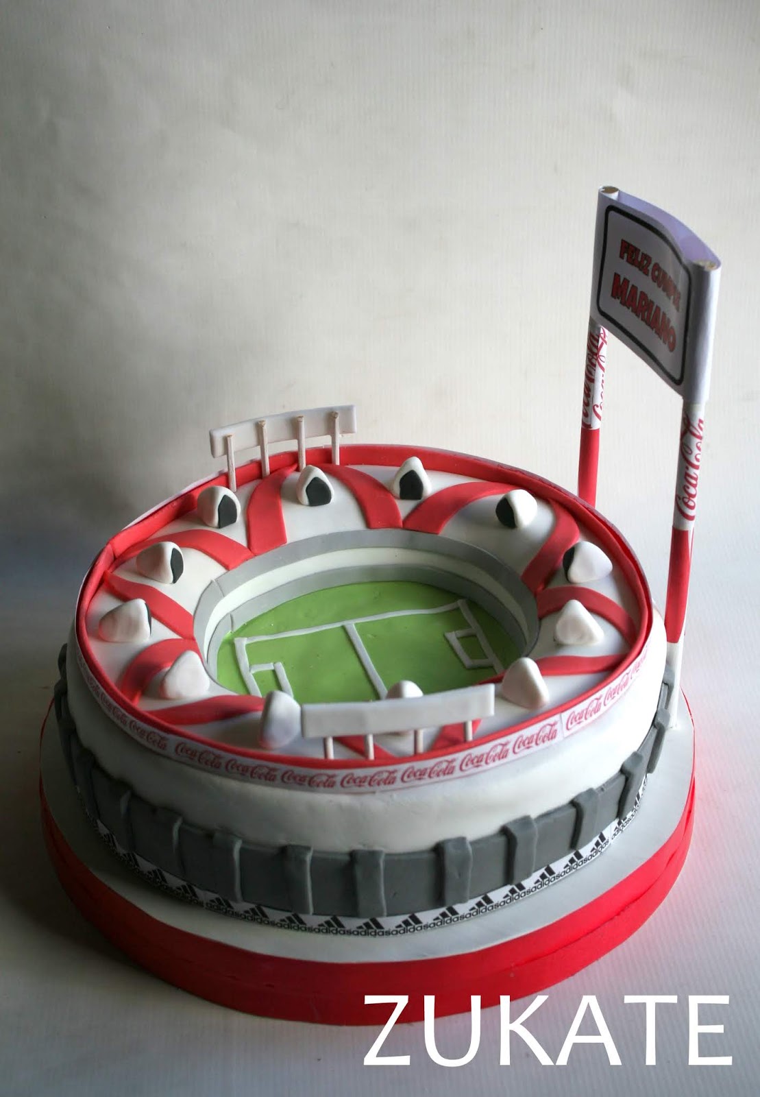 TORTA ESTADIO RIVER PLATE PARA MARIANO | ZUKATE