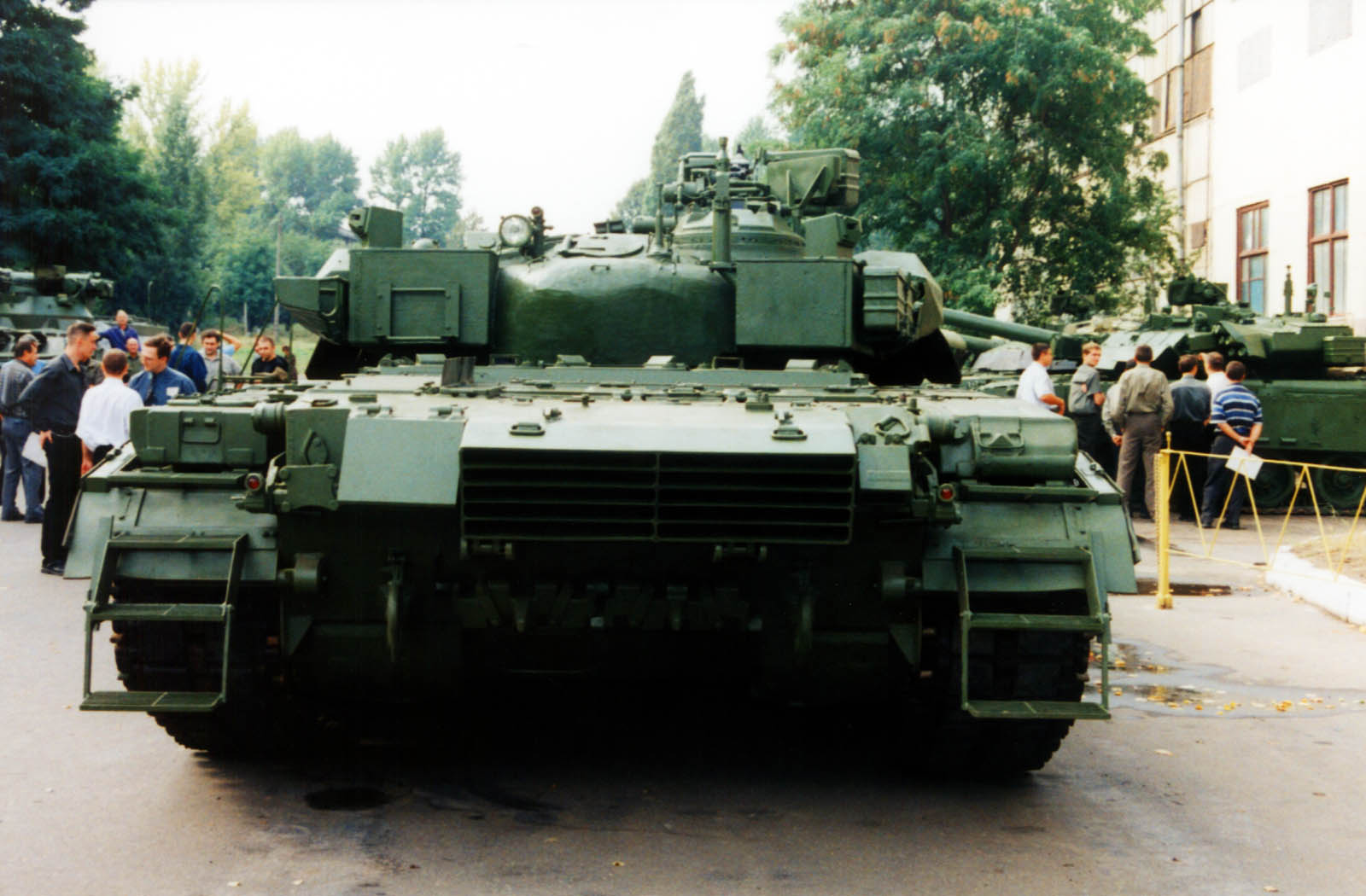 Glavcom: BMT-72 heavy infantry fighting vehicle