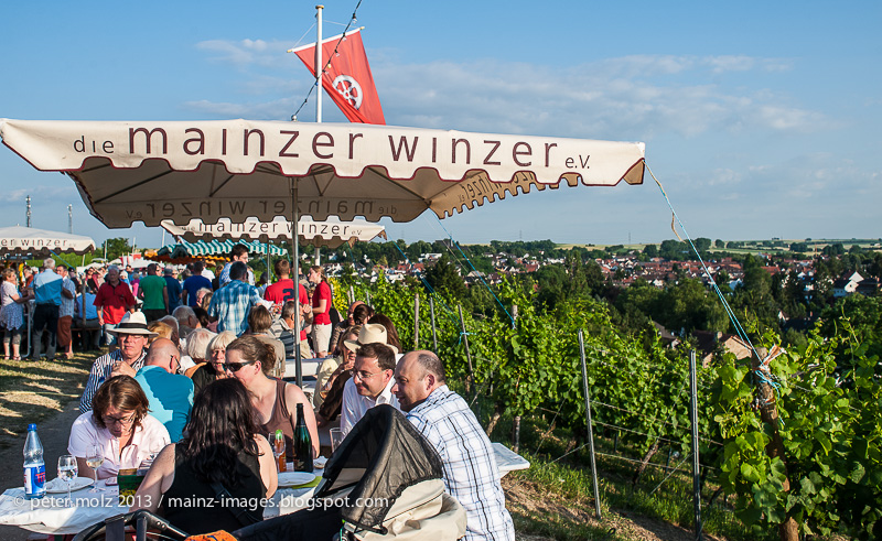 Mainz-Images: Mainz-Hechtsheim: Weinfest im Kirchenstück 2013