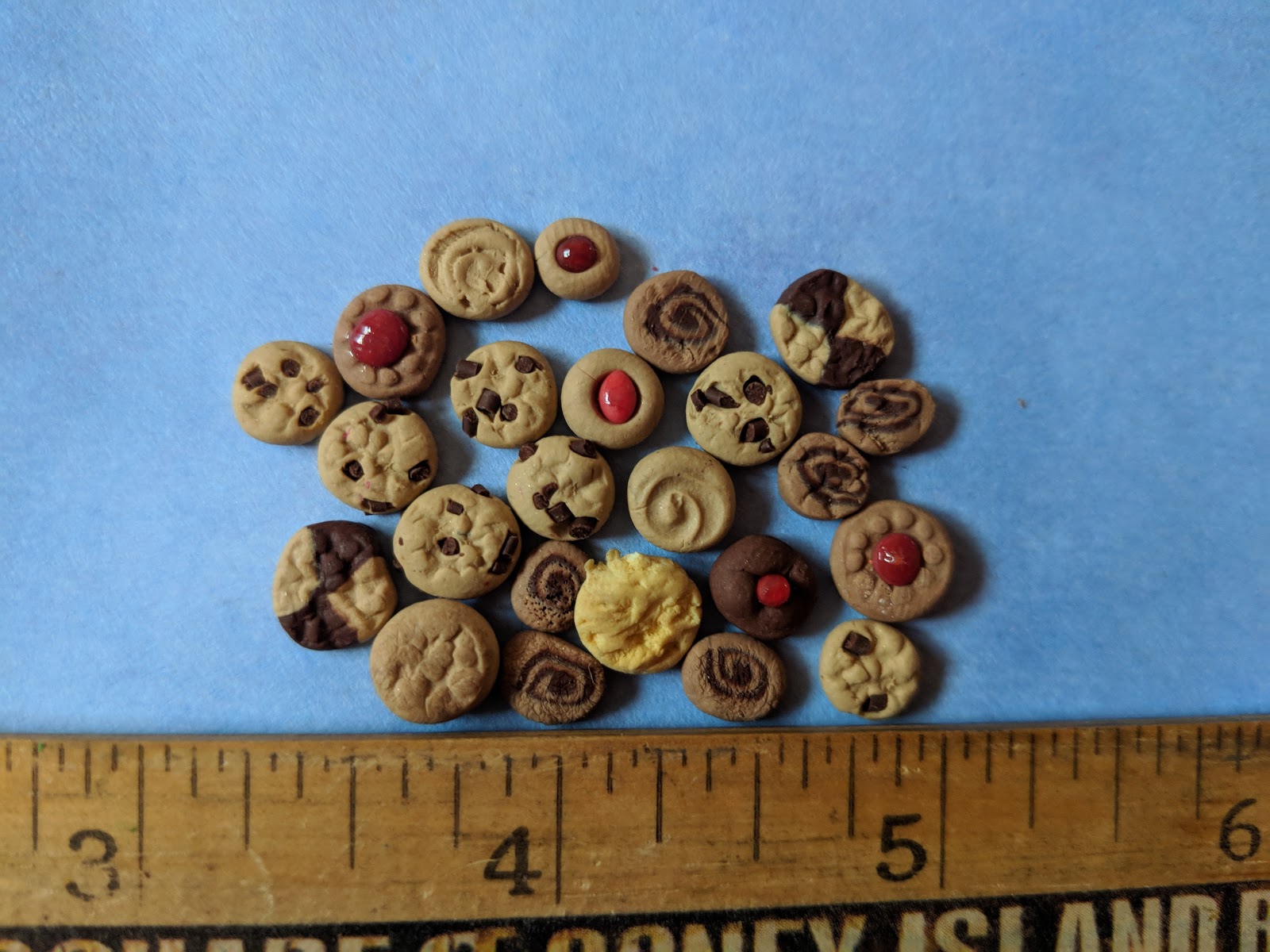 Redwood Retro Miniature gallery - Cookies and Desserts