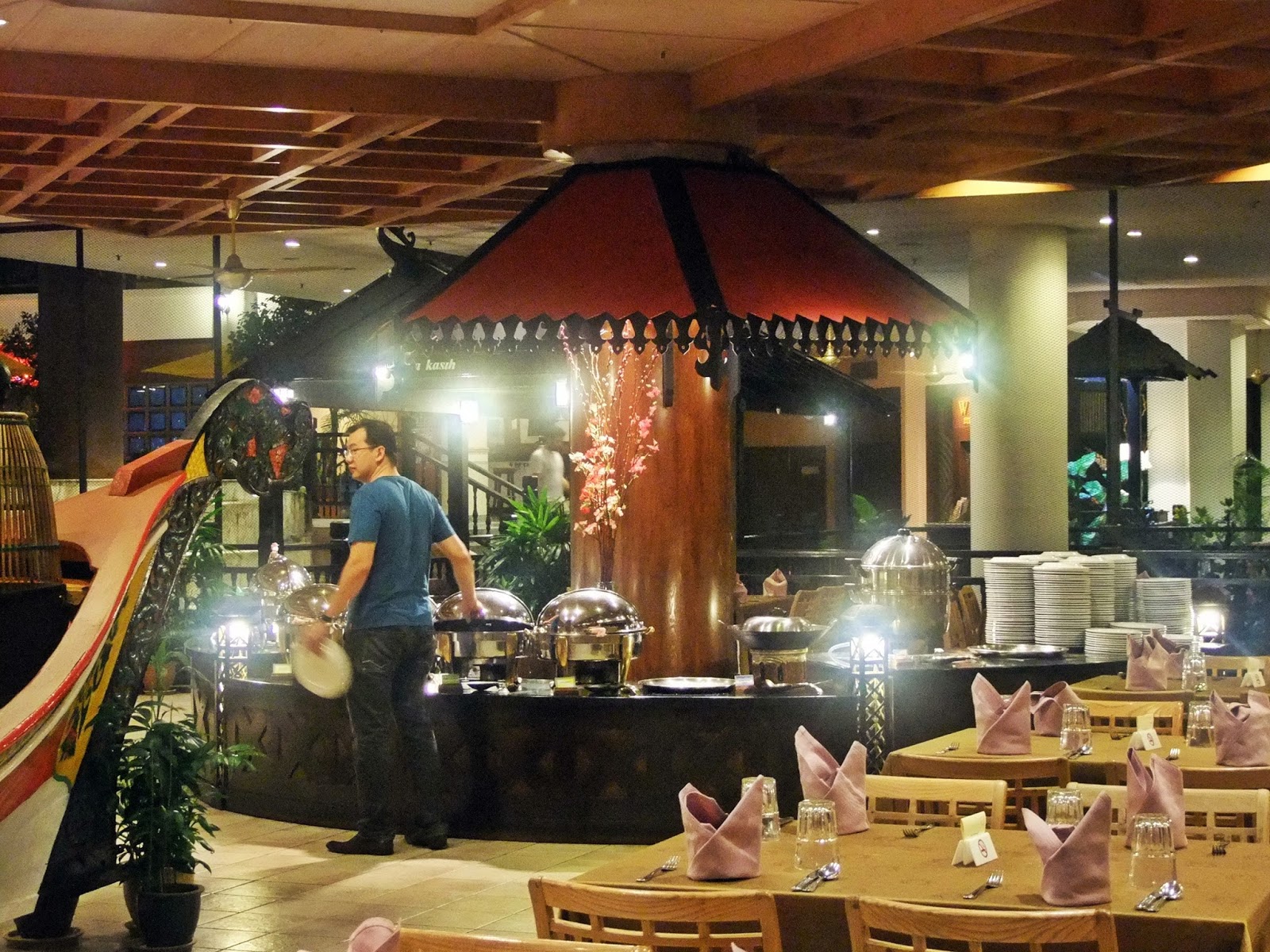 Venoth's Culinary Adventures: Restoran Kampung Meraga Beris @ Resorts ...