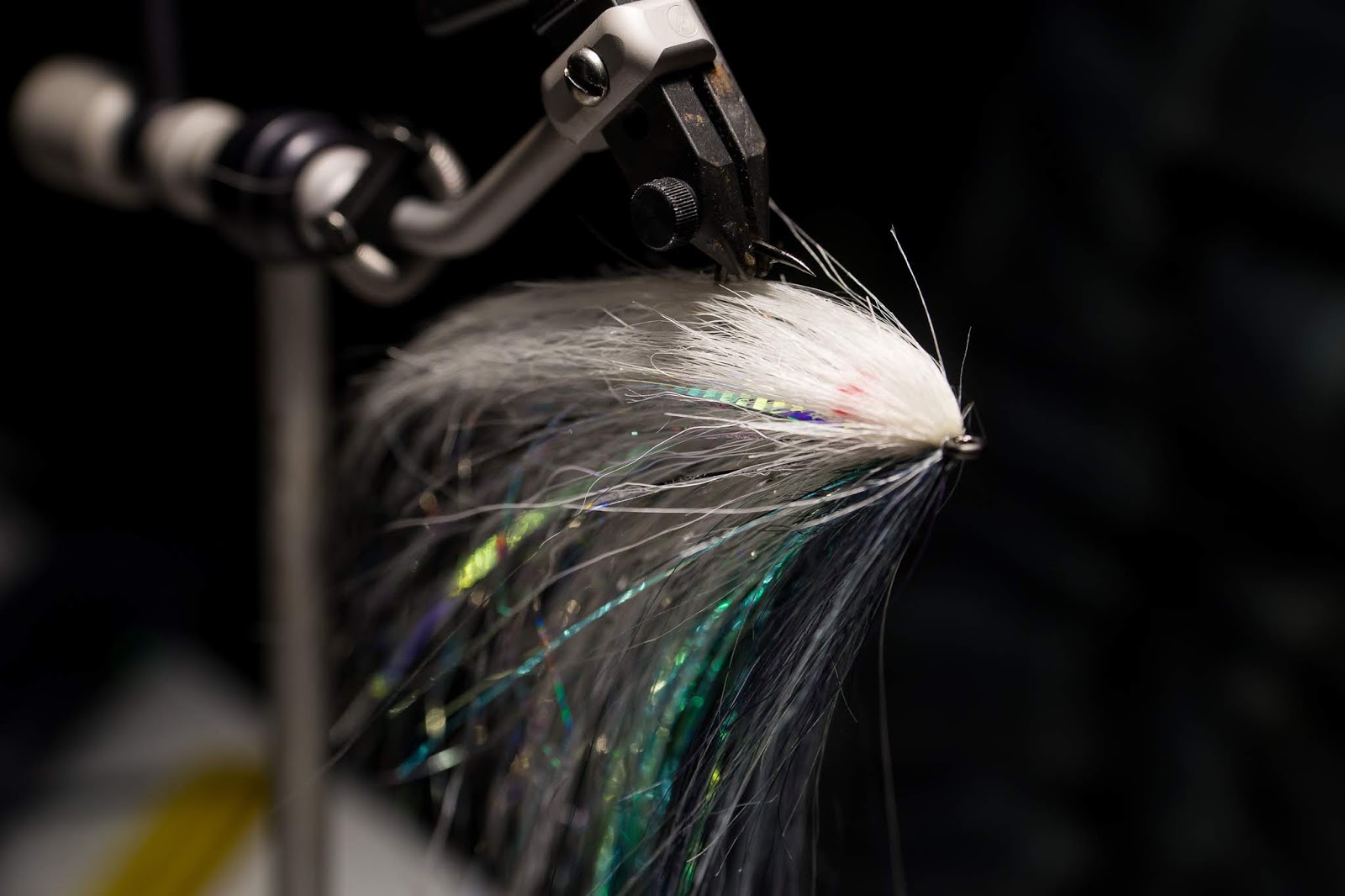 Tying with Squimpish hair