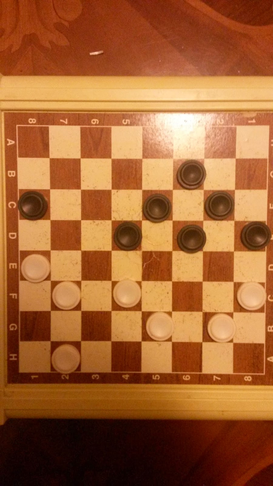 DAMA ITALIANA: Nella dama italiana come nella vita nulla è scontato.....