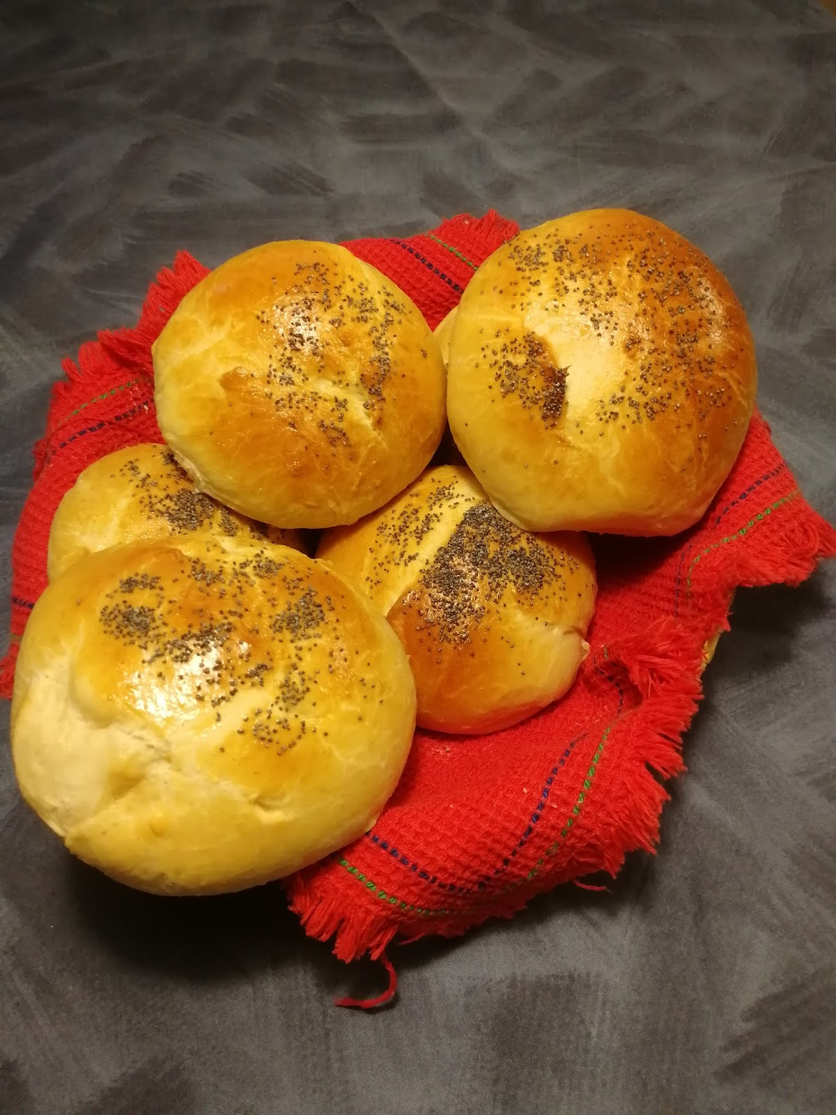 Ukot Kokkaa: Briossisämpylät