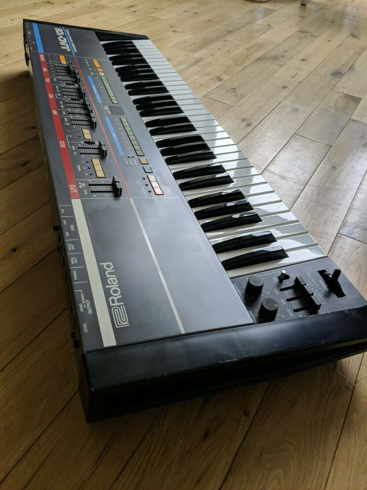 MATRIXSYNTH: Vintage Synth Classic: Roland Juno 106 - Fully Serviced ...