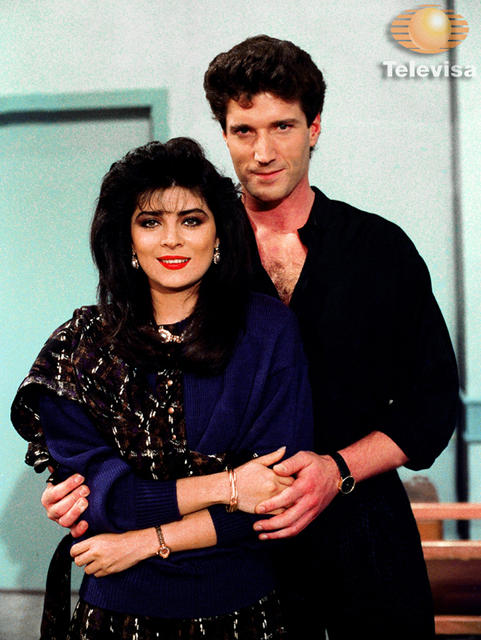 Victoria Ruffo (Trayectoria 1980 - 1989) | World TeleNovelas