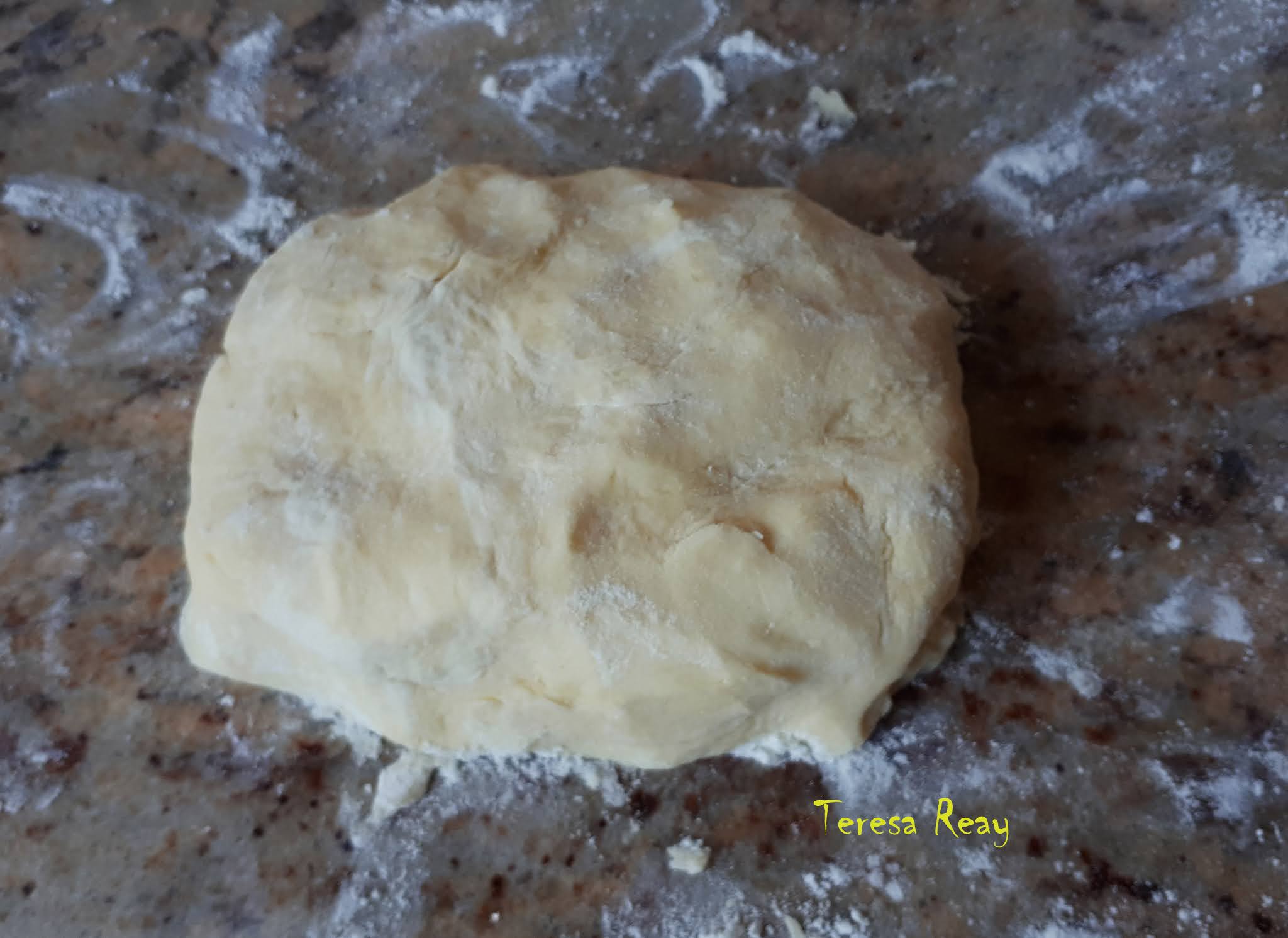 PROVENÇAL PUFF PASTRY CROWN