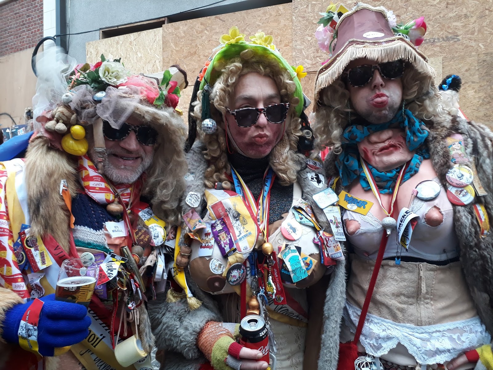 Carnaval Aalst foto- en videoblog: Aalst Carnaval 2020 - De Voil ...