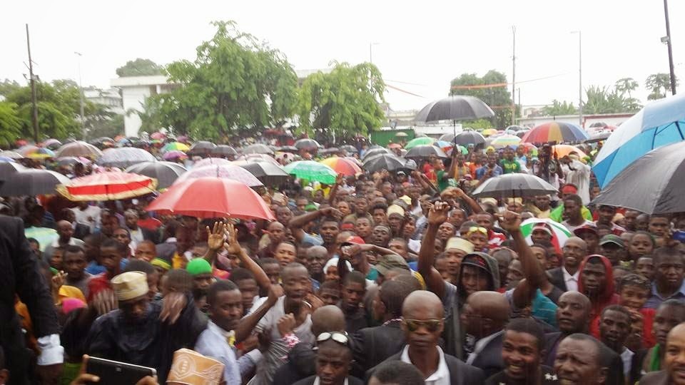 Le parti JUWA compte montrer ses muscles avec un méga meeting stade ...