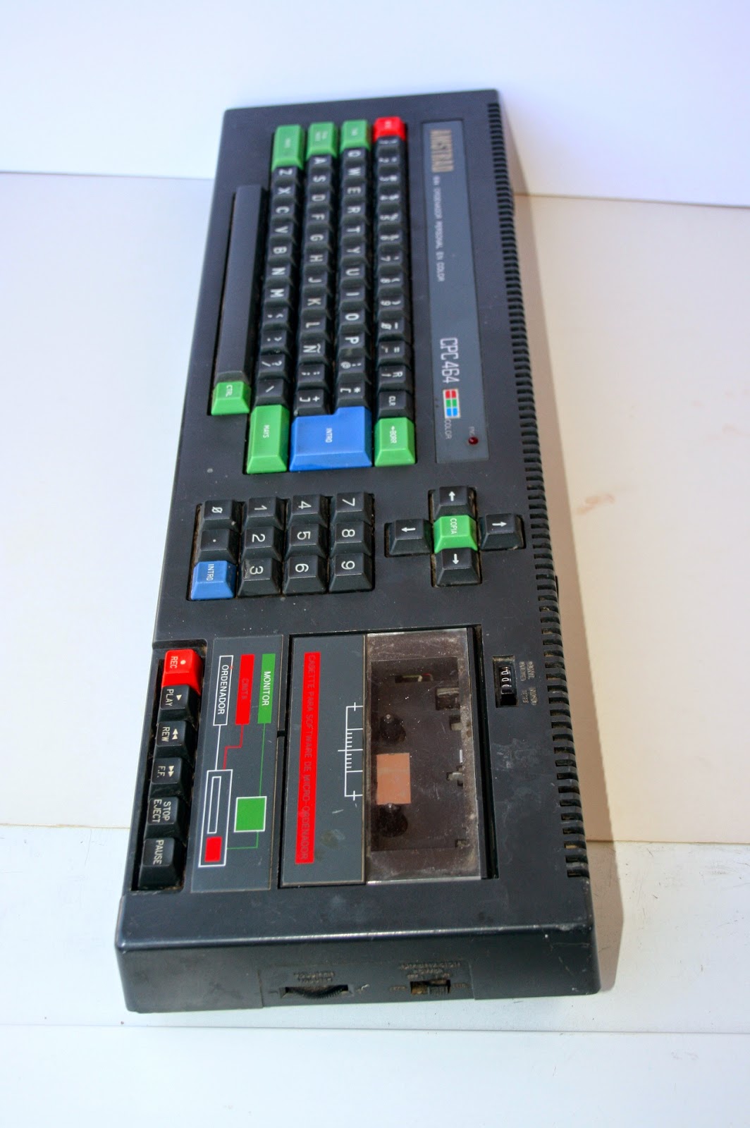 EL DRAGON DORADO: ORDENADOR CONSOLA A COLOR AMSTRAD 64K CPC 464 ...