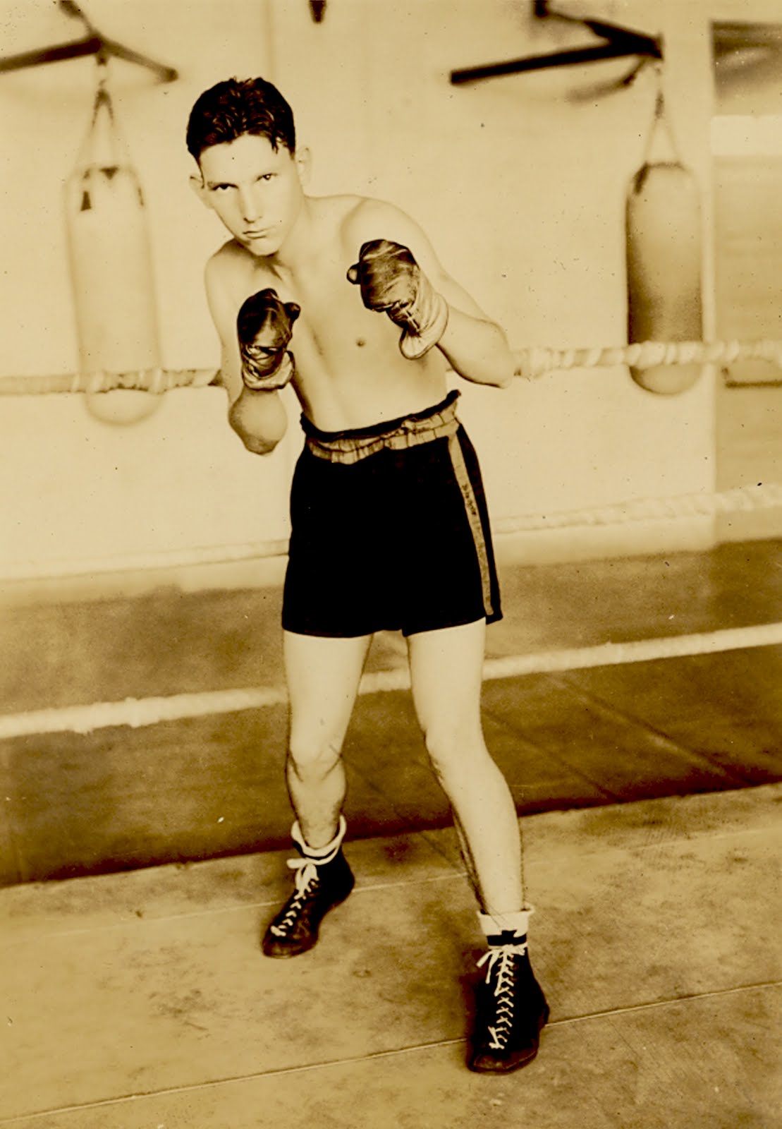 Vintage Photos Soldiers Boxing