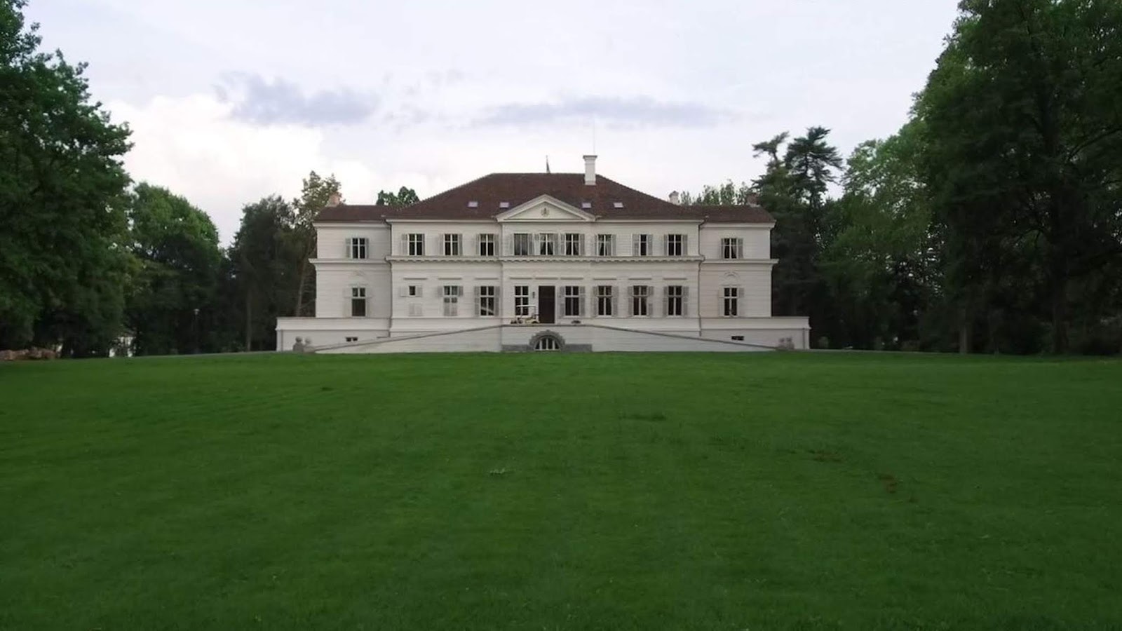 MONUMENTE ISTORICE DIN ROMANIA : Castelul Savarsin