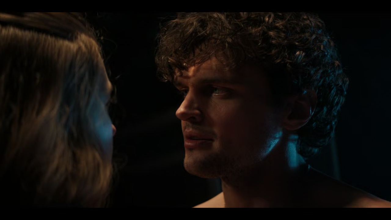 ausCAPS: Ray Nicholson shirtless in Panic 1-05 "Phantoms"