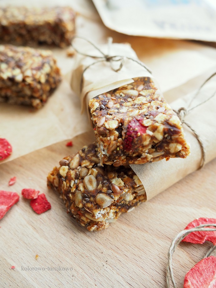 Batony daktylowo-owsiane | kolorowo-torcikowo