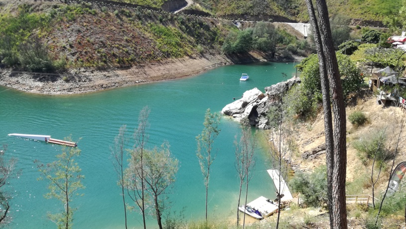 PRAIA FLUVIAL DO LAGO AZUL EM CASTANHEIRA - FERREIRA DO ZÊZERE | 2025 ...