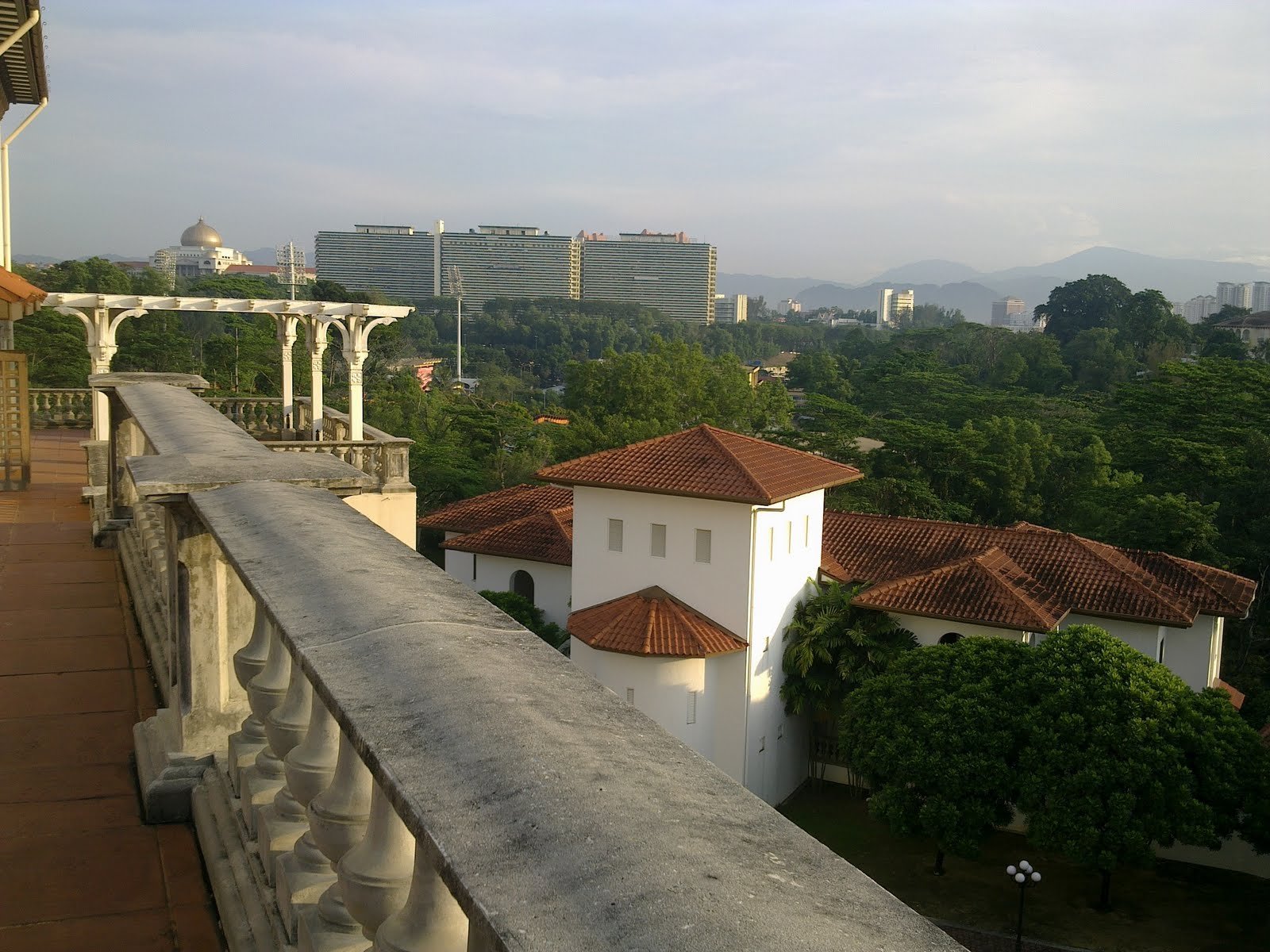 Sri Mersing's little steps and giant leaps on the web: ISTAC - Kuala ...