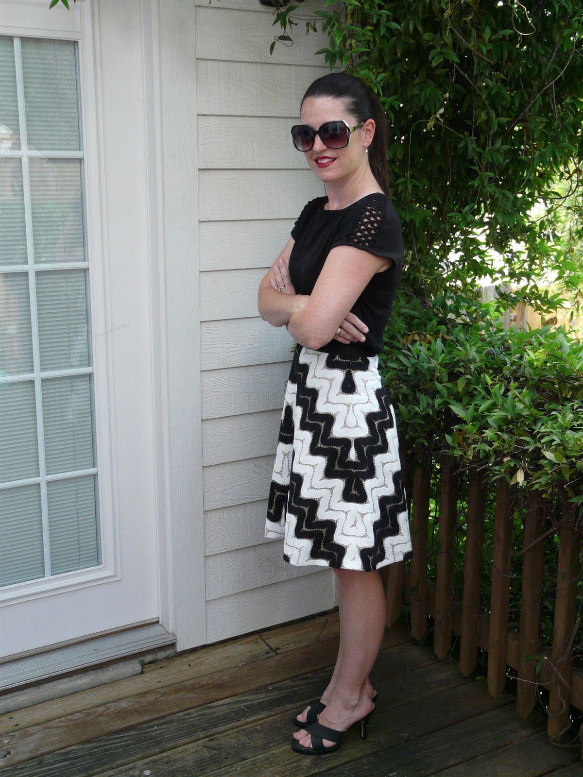 Amanda's Adventures in Sewing: Simplicity 2314 - Black & white bias ...