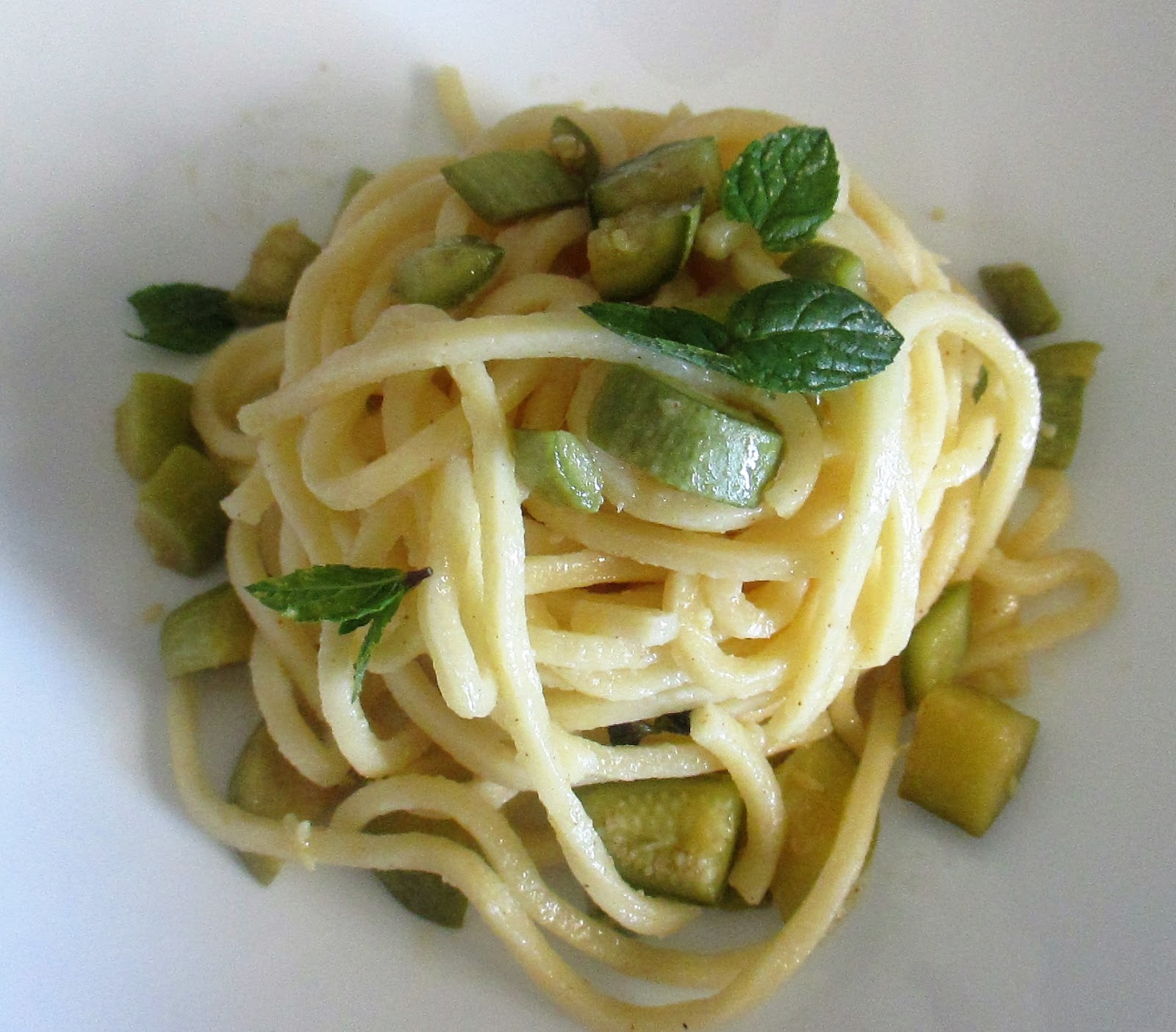 FANTASIE IN FORNO: TROCCOLI WITH MINT, PECORINO AND ZUCCHINI - Troccoli ...