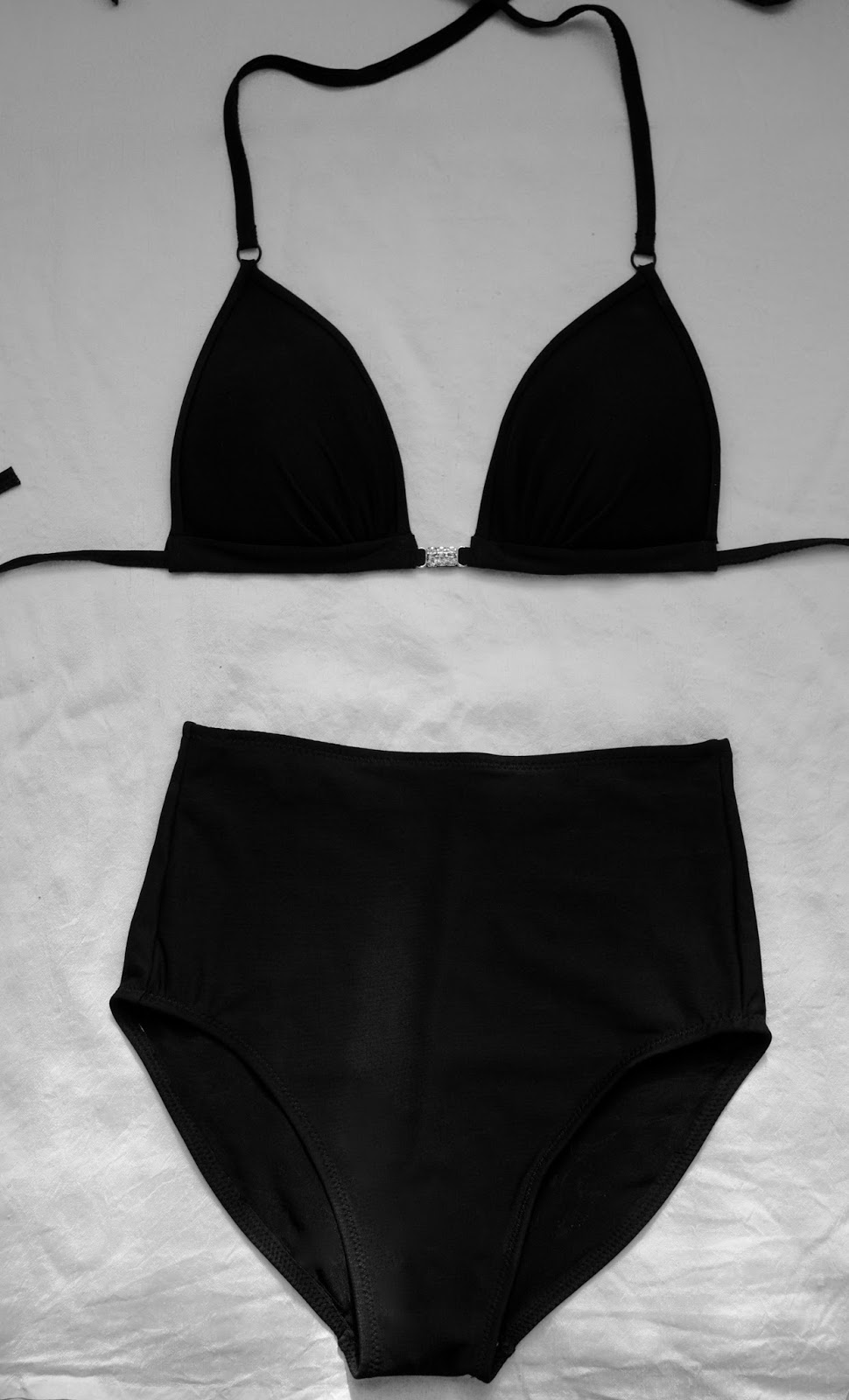 [BAW 11] Easy Ways to Accessorize your Bikini! - Emerald Erin