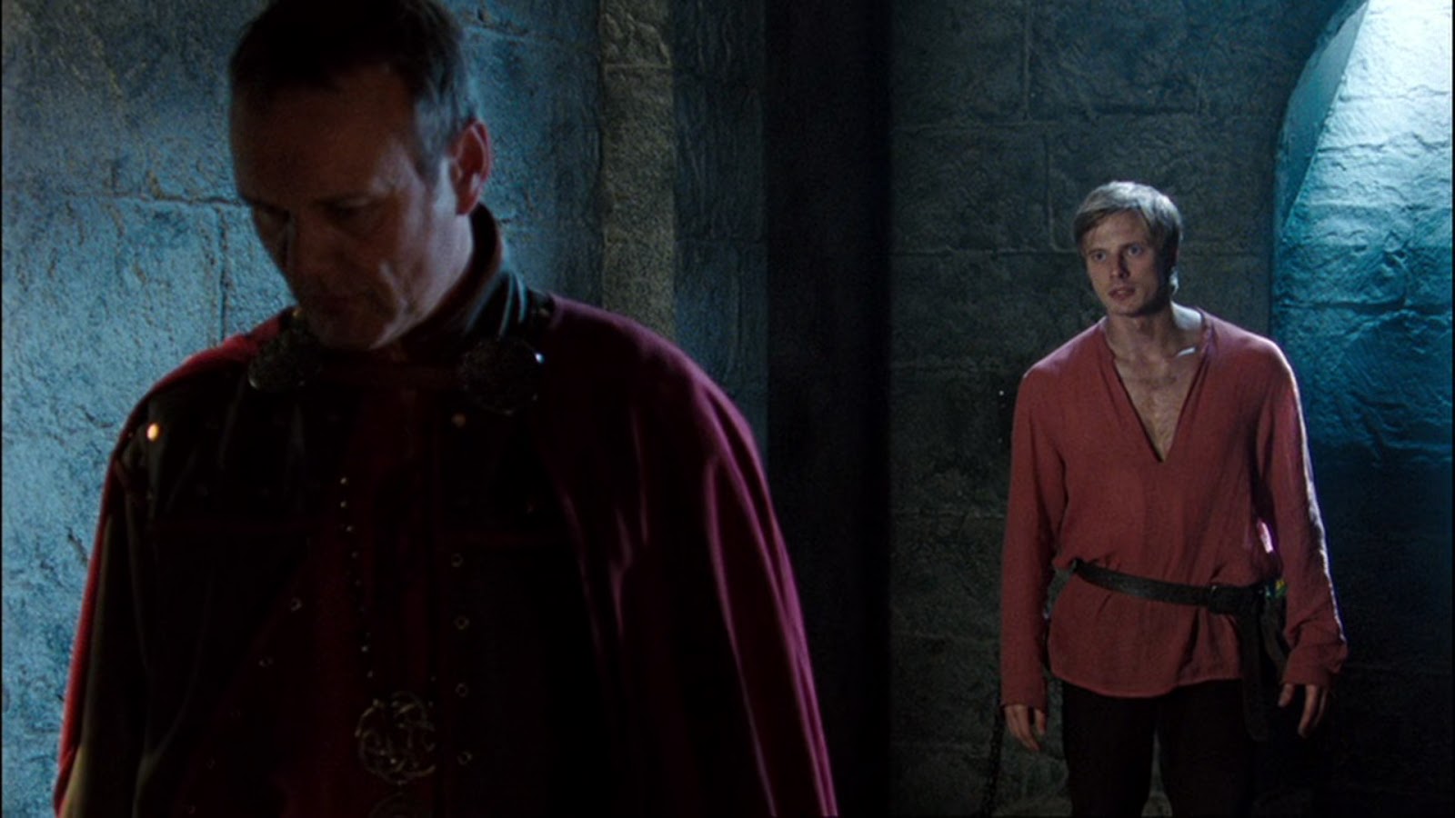 ausCAPS: Bradley James in Merlin 1-05 "The Poisoned Chalice"