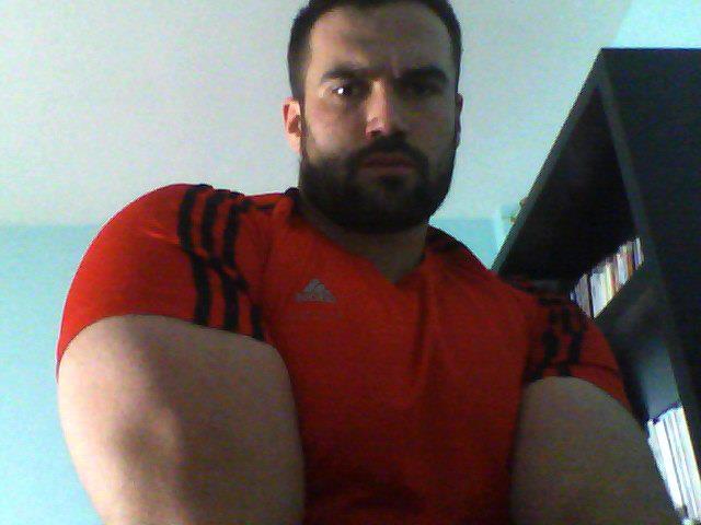 LA PERFECTION FAITE HOMME