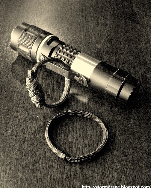 Stormdrane's Blog: Paracord fingerloop retention ring...