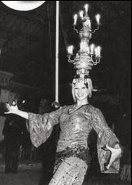 Raqs Al Shamadan o danza con candelabro