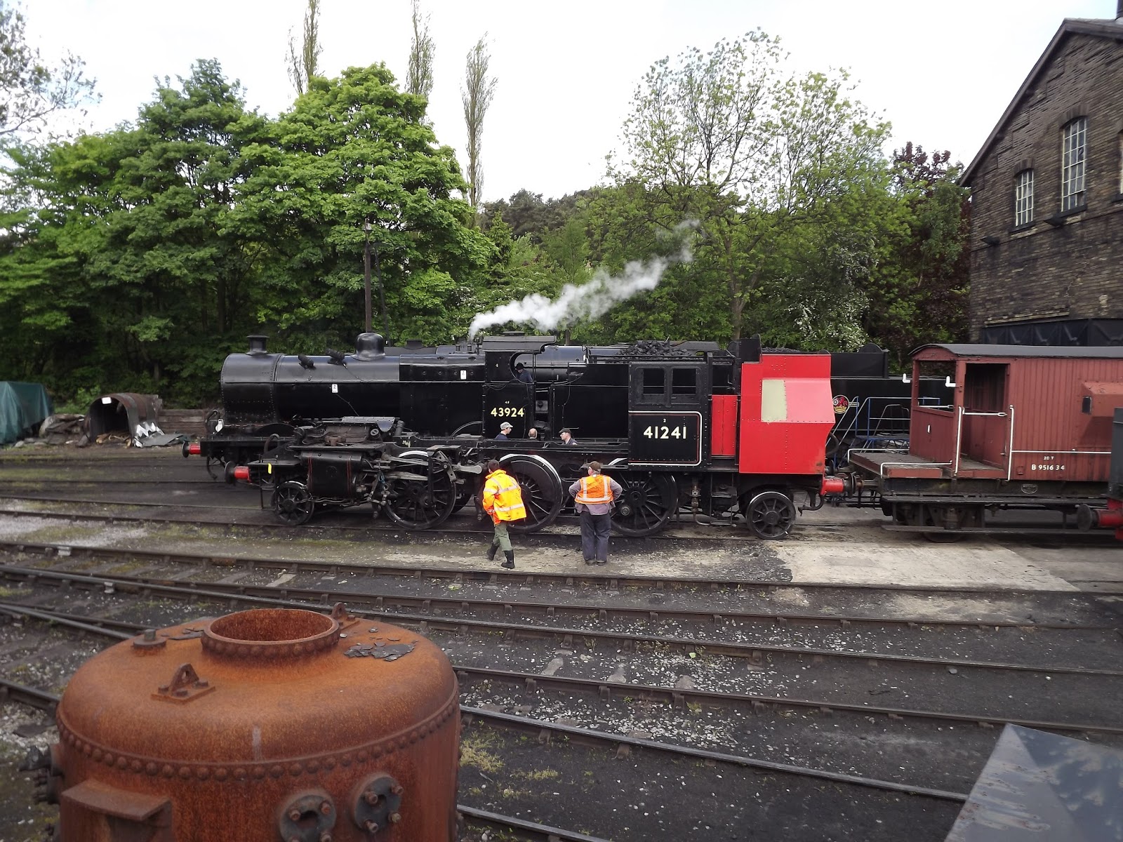 Steam Memories: Ivatt class 2 tank 41241