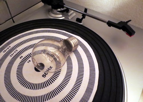 Gramophone music: How to adjust motor using strobe disc