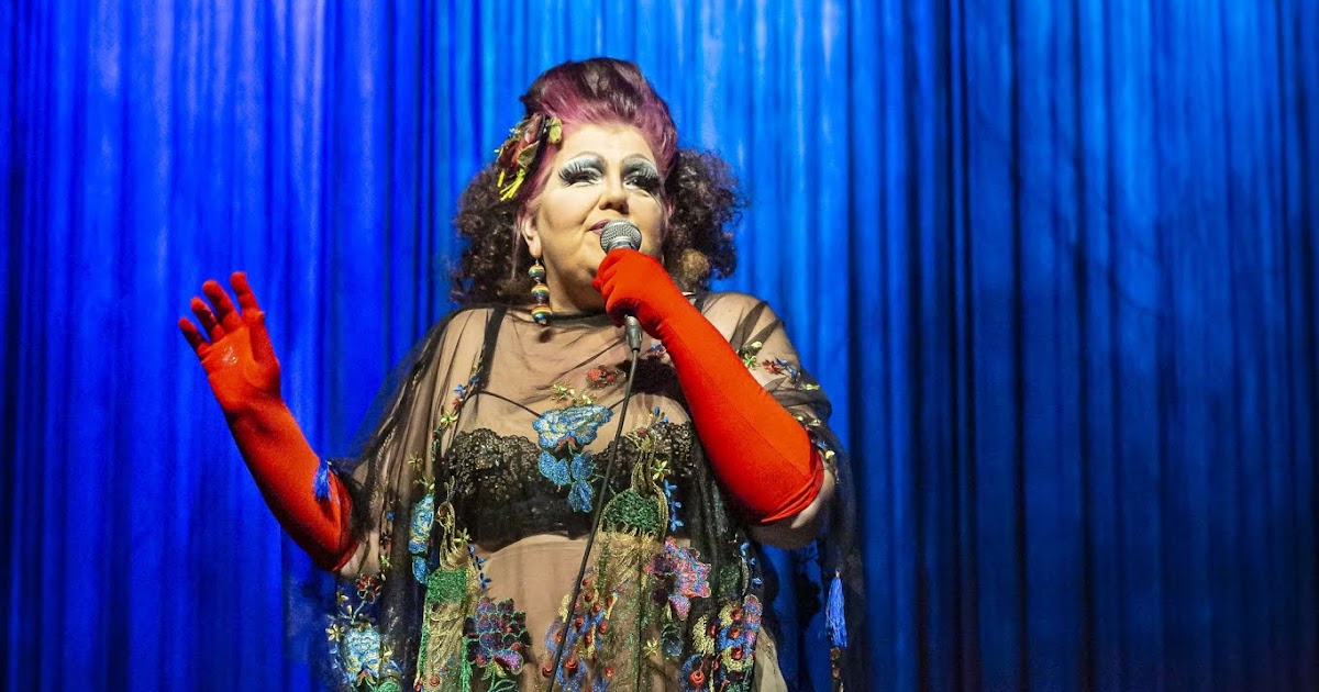 Constance Craving : Contact CC