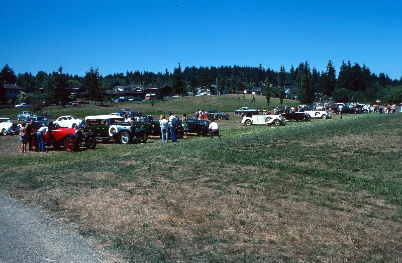 41 Beautiful Photos That Capture Classic Automobiles From the British ...