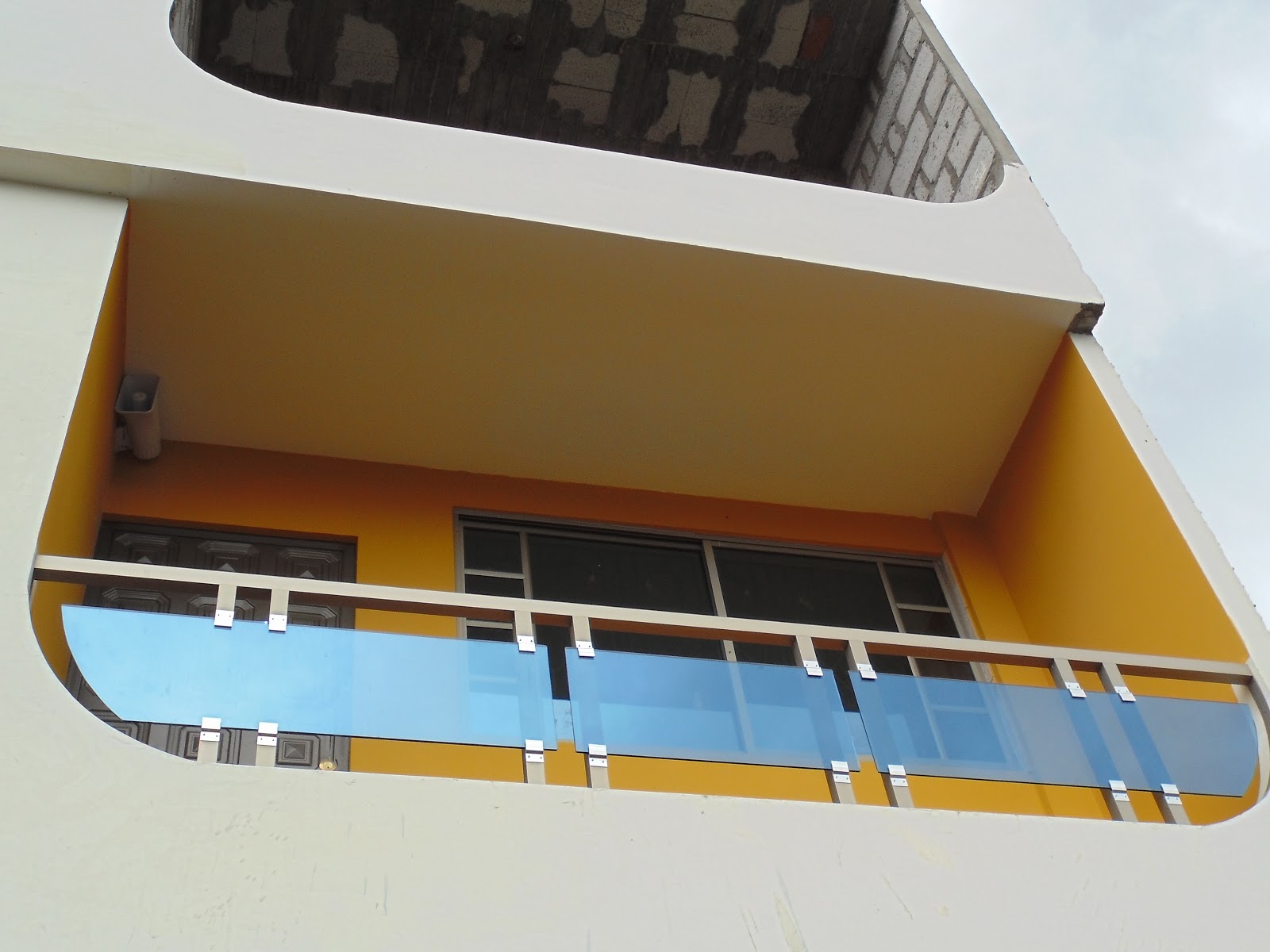 GOOD GLASS: MODELOS DE PASAMANOS