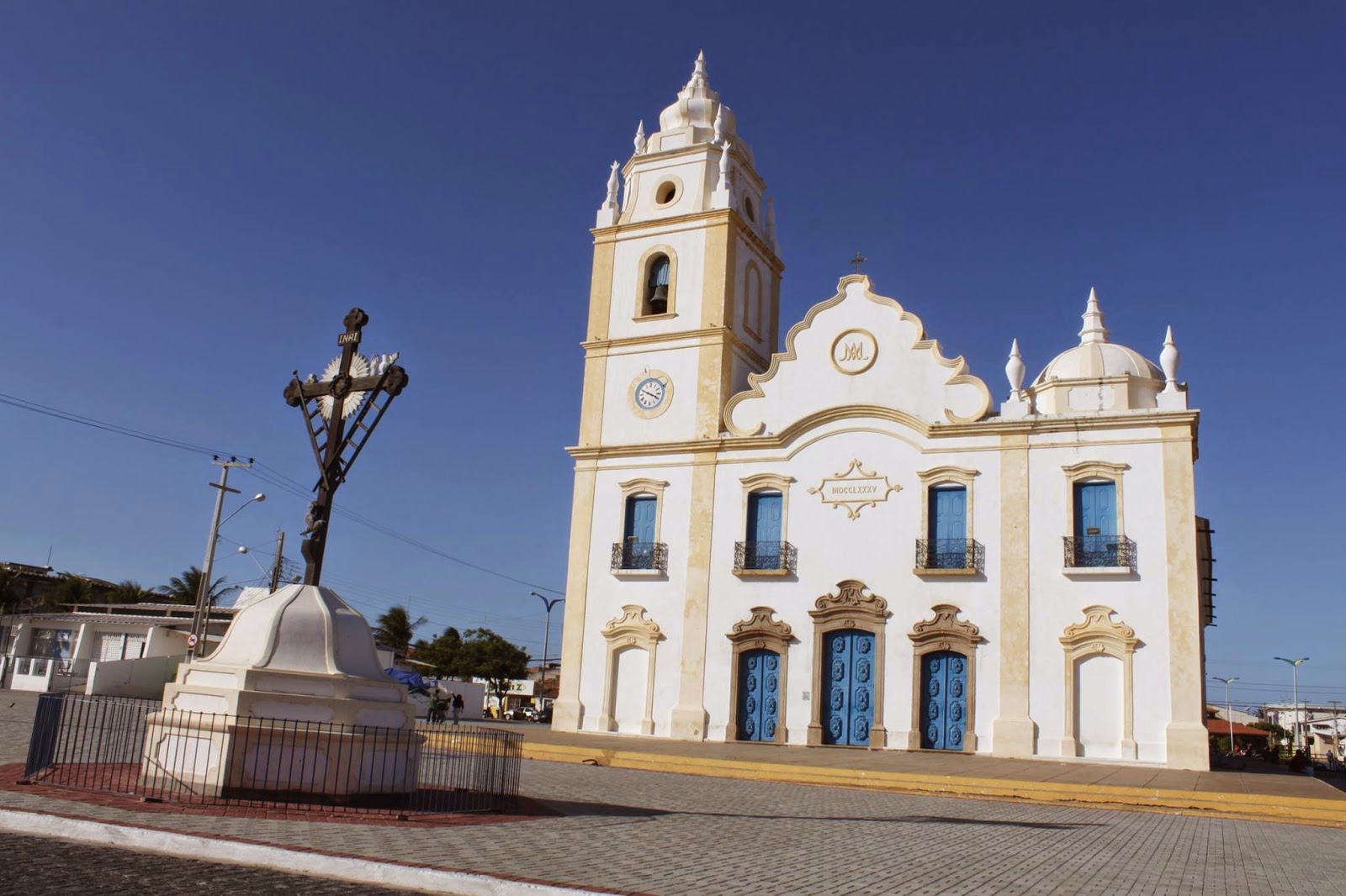 Revista Litoral Leste: Igreja Matriz de Aracati rompe a barreira dos ...